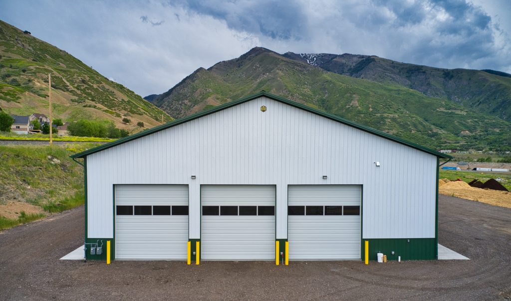 What Are Pole Barns Used For? - Beehive Buildings